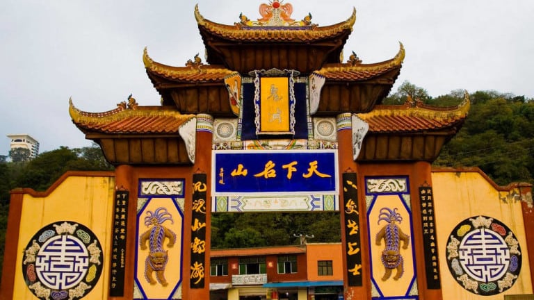 Intrigue Of Fengdu Ghost City - Yangtze River Cruise Tour